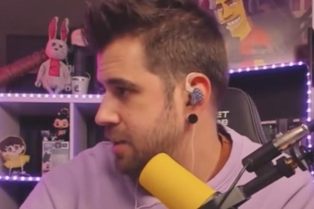 El streamer AuronPlay no se corta un pelo y habla así de Piqué