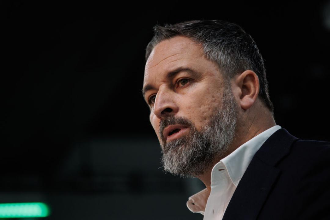 Abascal insta a la Policía a incumplir 'órdenes ilegales'