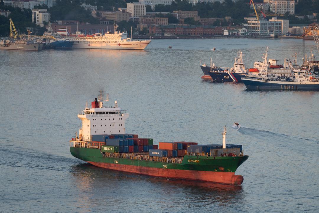 Nadie compra al barco fantasma ruso repleto de gas y se ve obligado a ...