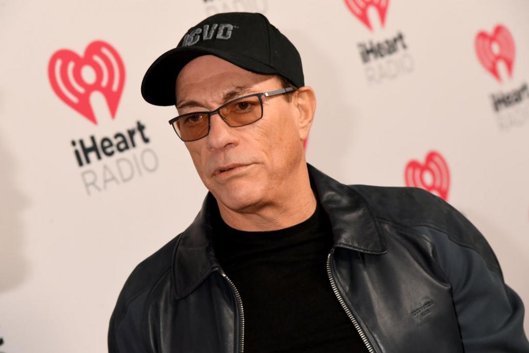 Denuncian al actor Jean-Claude Van Damme por supuestas relaciones con ...
