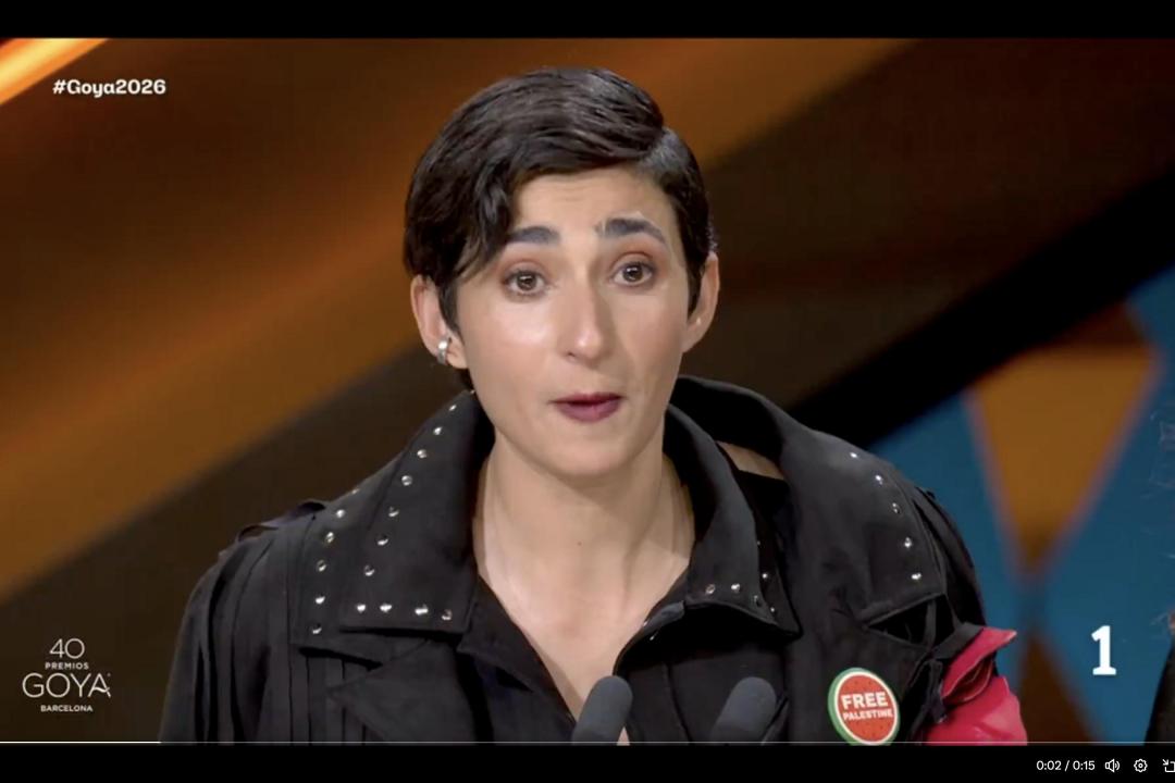 Lo que ha hecho Alba Flores al final de su discurso al recibir el Goya ...