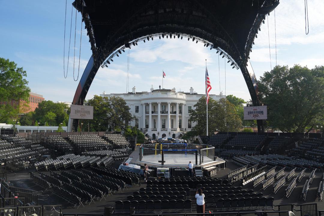 Trump celebra su 80 cumpleaños con 'La Garra': un enorme ring ...