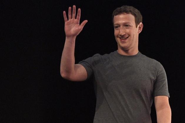 Por qué Mark Zuckerberg lleva siempre la misma ropa y cuánto cuesta