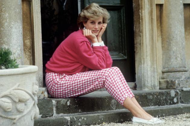 La impresionante casa de la familia de Lady Di vendida por una cifra ...