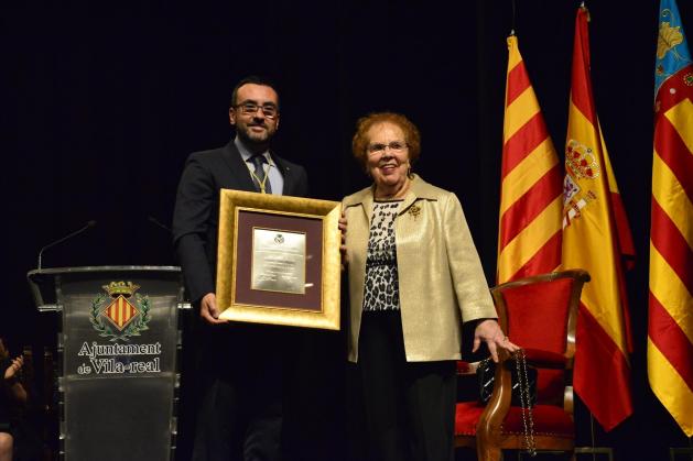 Muere Dolores Cortés, la diseñadora pionera en el sector textil que ...