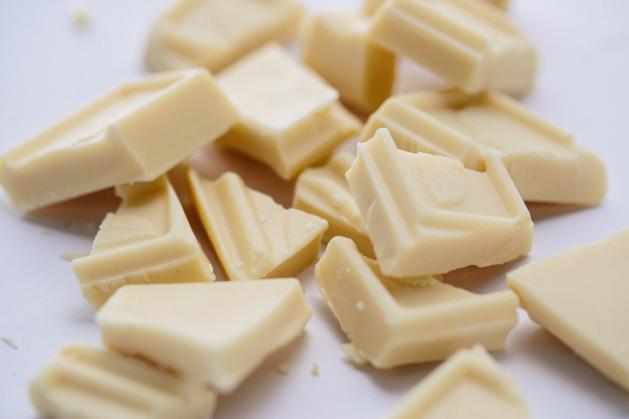 Por qué el chocolate blanco no es realmente chocolate