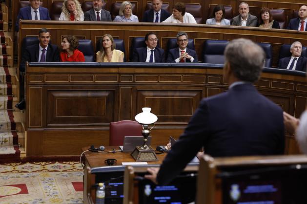 Sánchez acusa a Feijóo de meter una 'cláusula Quirón' en la ponencia ...