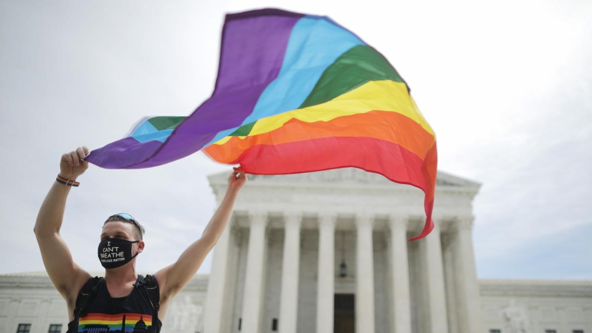 El Supremo de Estados Unidos avala prohibir los tratamientos a menores ...