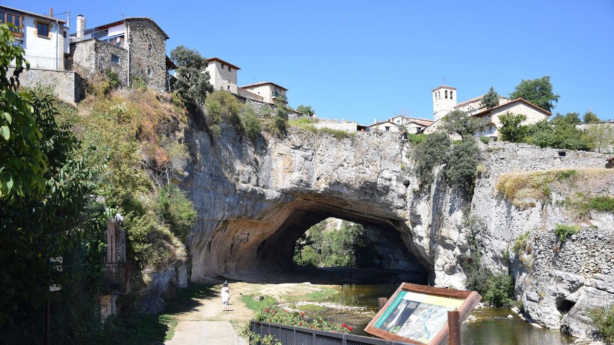 El inverosímil pueblo con encanto de España con sólo 50 vecinos que se ...