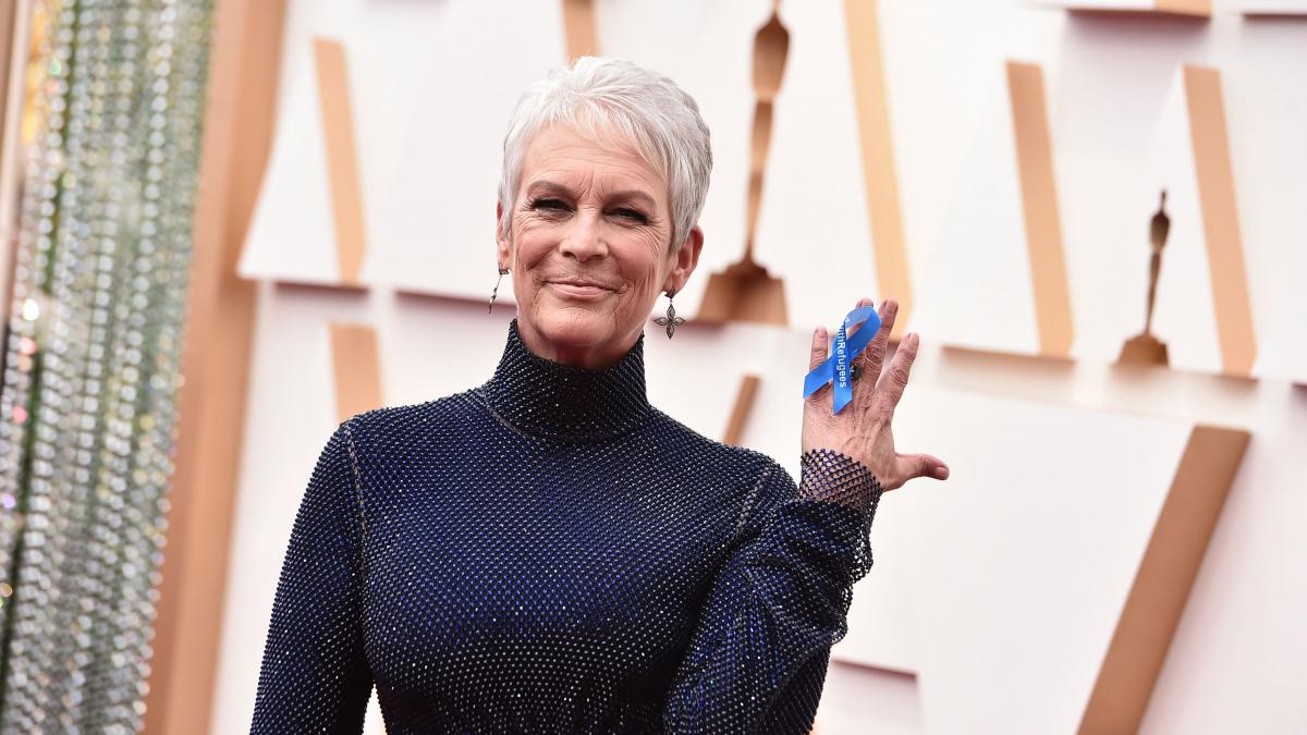 Jamie Lee Curtis posa con unos gruesos labios de cera y se muestra ...