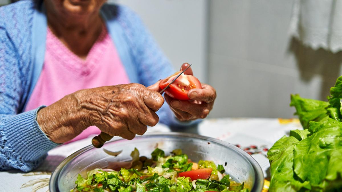El remoto pueblo con la esperanza de vida de 100 años por los 5 hábitos ...