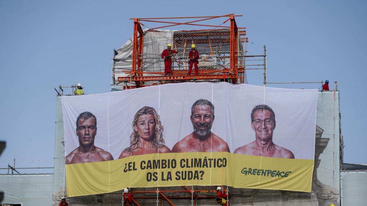 Greenpeace despliega una lona con candidatos 'sudando' por el cambio ...