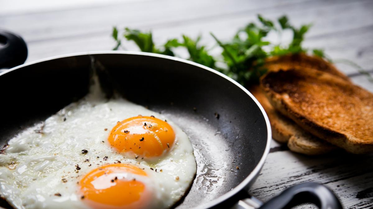 Los científicos piden que dejes de freír en sartén y te lances de ...