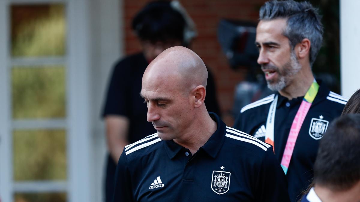 La justicia ordena a Luis Rubiales doblar la manutención de cada una de ...