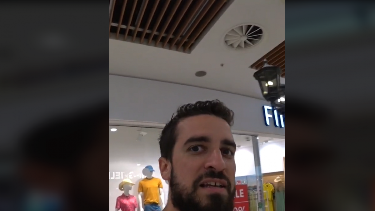 Un español va a un cine ruso y alucina con el actor 'prohibido' que ...
