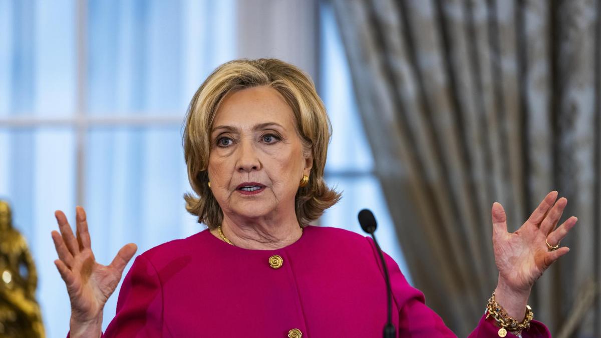 Hillary Clinton envía un mensaje a Putin: 'Vladimir, tú te lo buscaste'