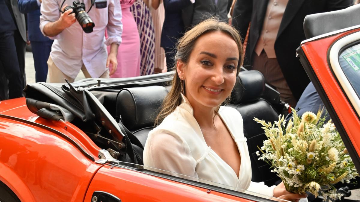 Lucía Pombo desvela que tiene un gusano vivo dentro del pie