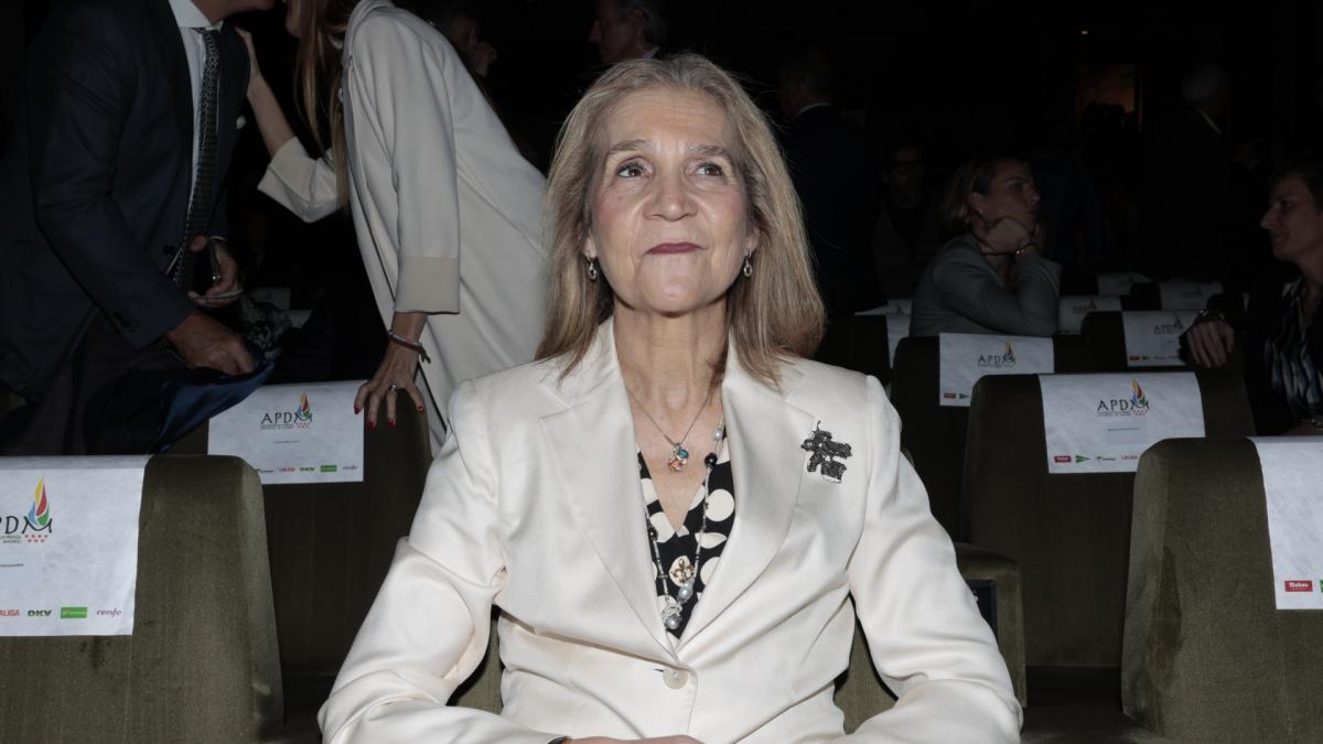 Muchos alucinan con la reacción de la infanta Elena cuando le dicen ...