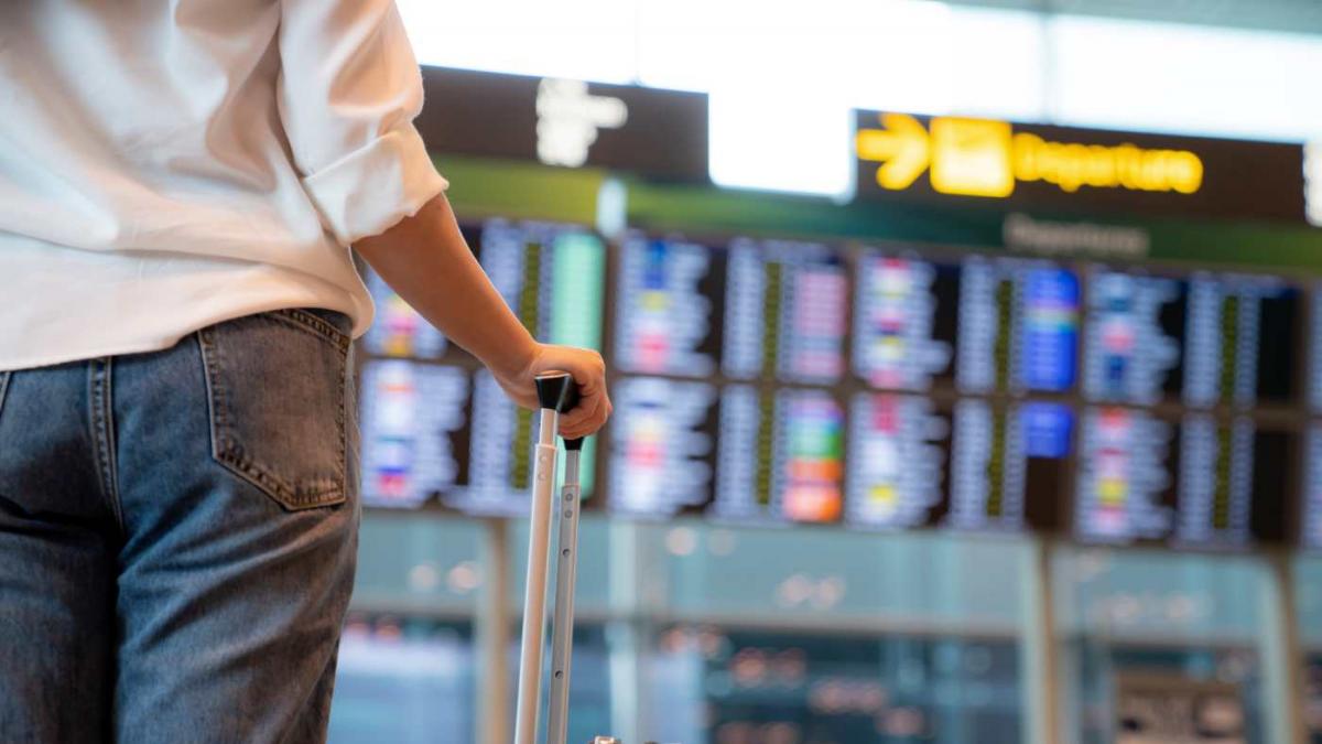 Huelga en Madrid-Barajas y Valencia en Semana Santa: fechas, vuelos ...