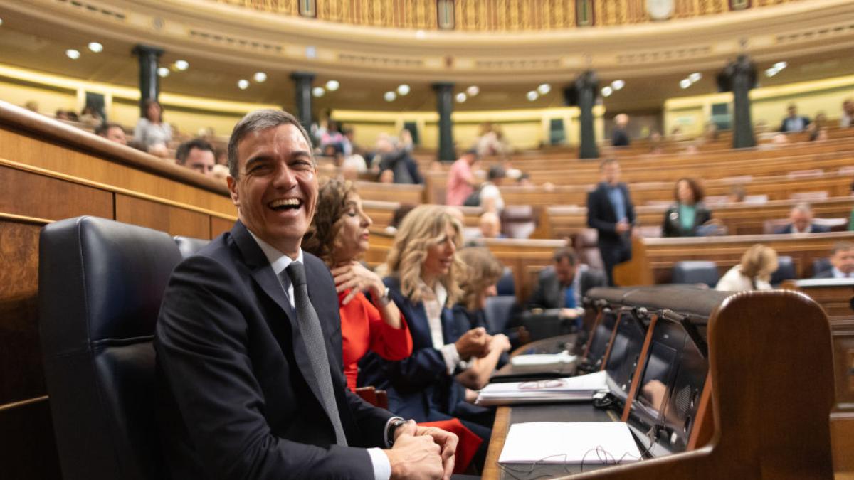 Bruselas salva a España de un expediente por déficit excesivo