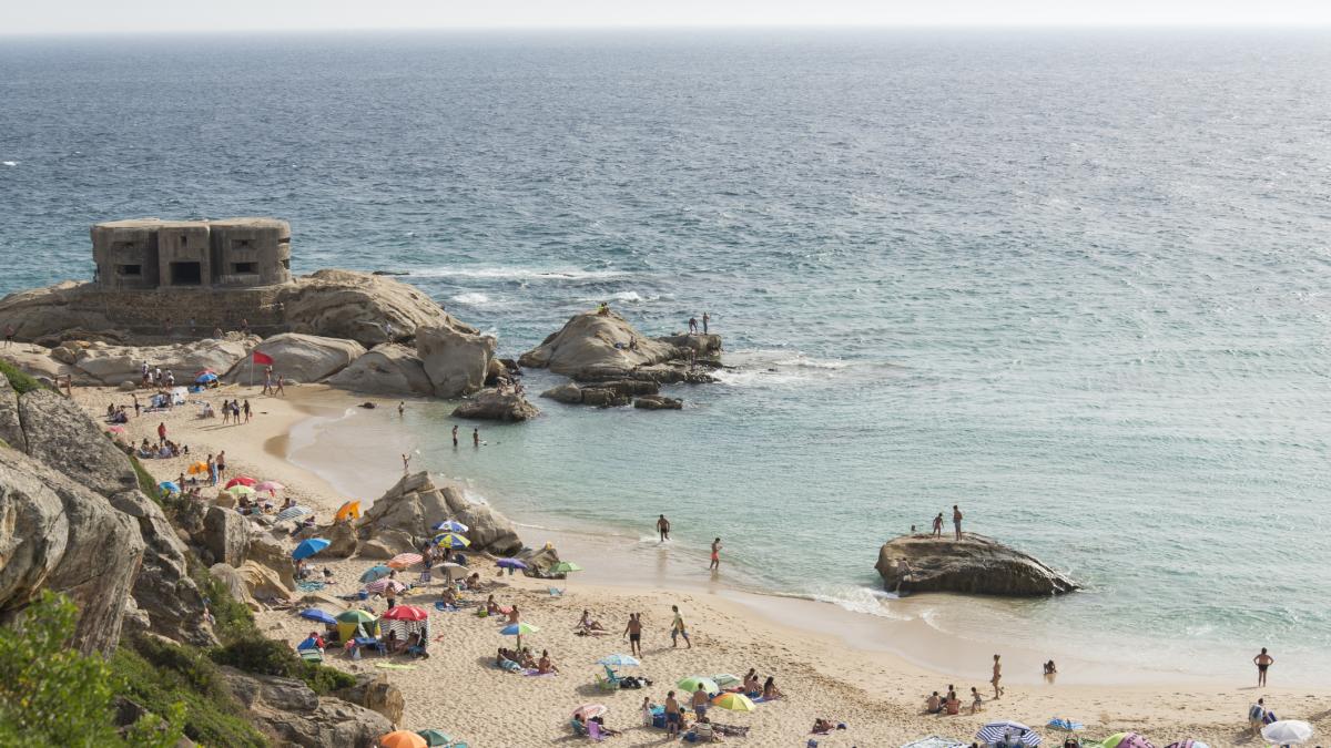 Las playas españolas donde llueven multas de hasta 3.000 euros por las ...