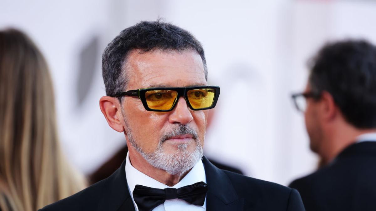 Antonio Banderas salta rápido tras escuchar lo que se está diciendo de ...