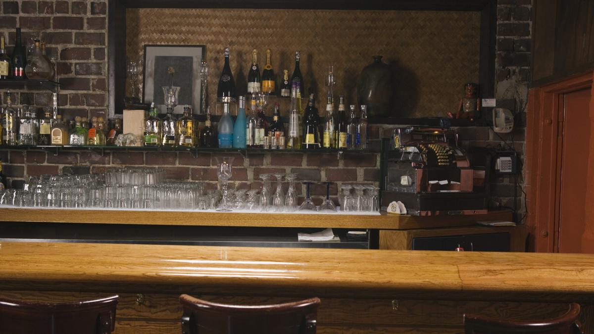 Cuenta cómo el bar al que va todos los días desde hace cinco años ha ...