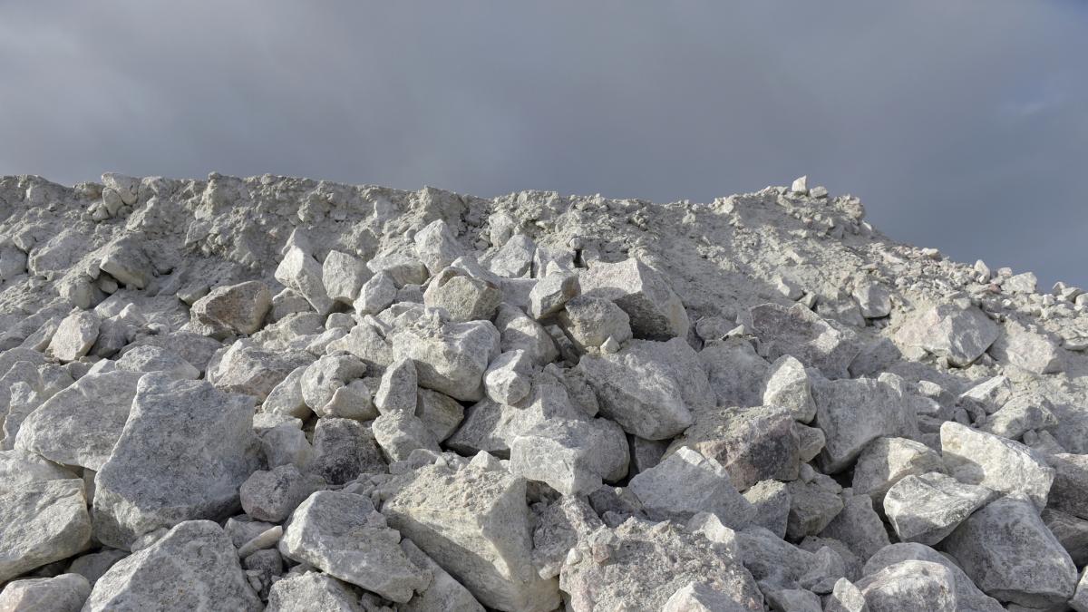 El mineral al que pertenece el objeto terrestre más antiguo