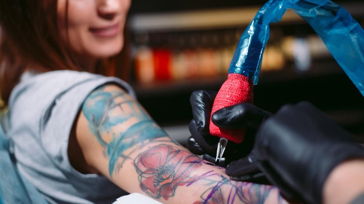 Hay una razón por la que el tatuaje fue una práctica prohibida en el ...