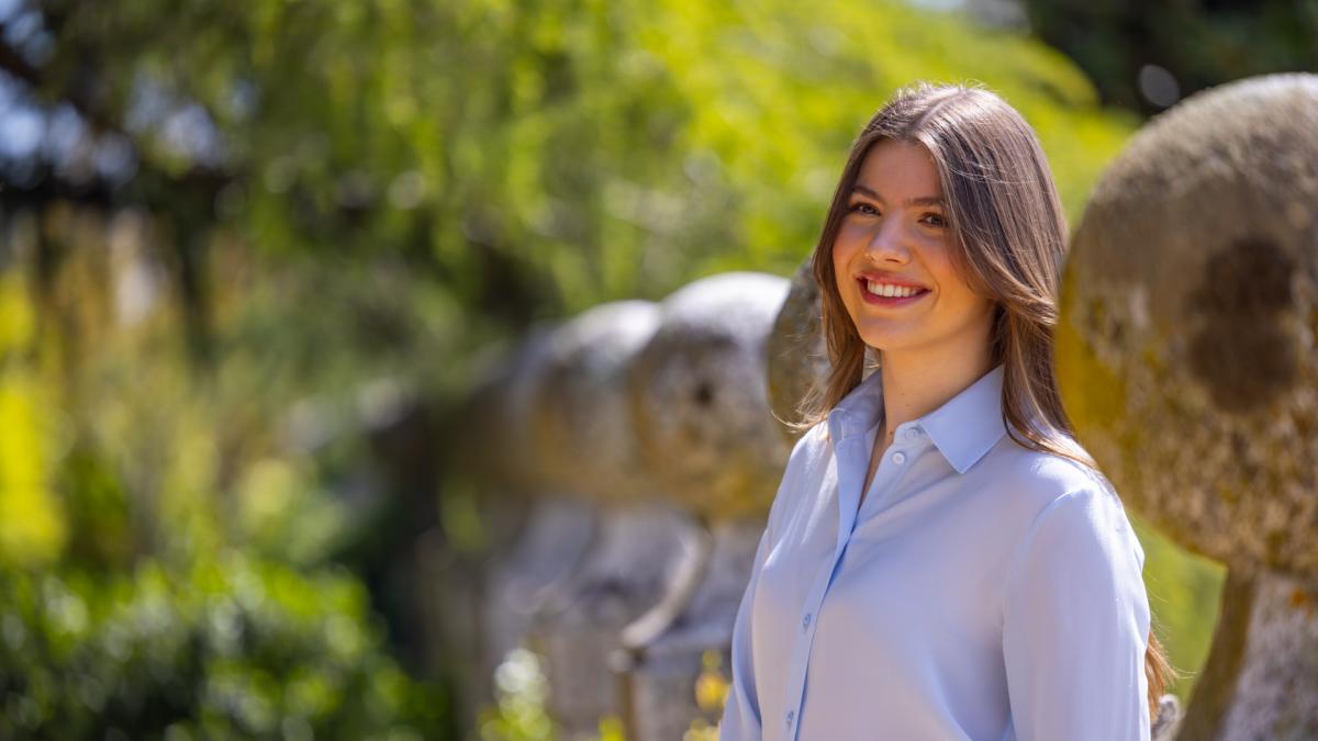 La manera en que Leonor felicitó a la infanta Sofía por su 18 cumpleaños desde el Juan Sebastián ...
