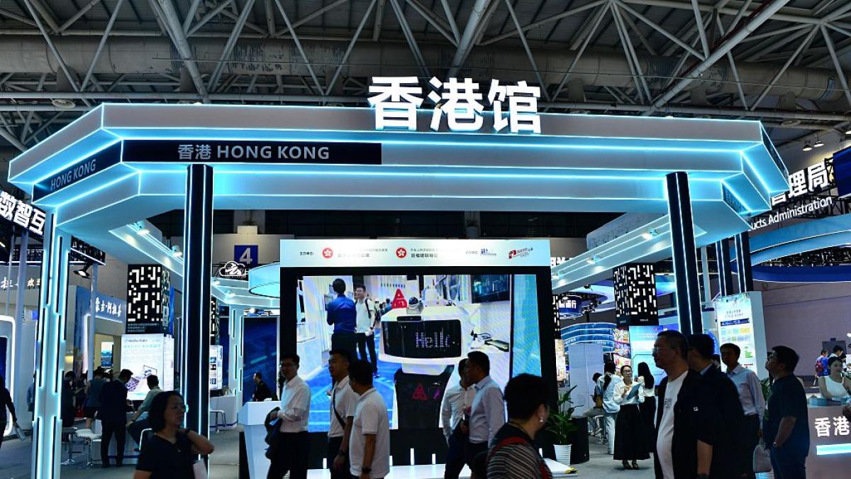 Japón construye un enorme anillo de 2 kilómetros de largo y 20 metros de alto 'para gobernarlos ...