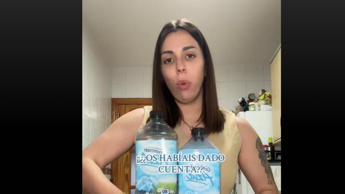 Compra una botella de suavizante, la compara con su versión anterior y ...
