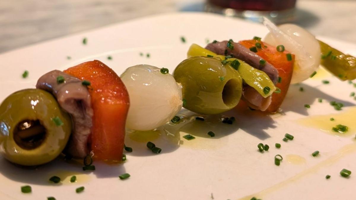 Crean el nuevo aperitivo español que combina dos clásicos de las barras ...