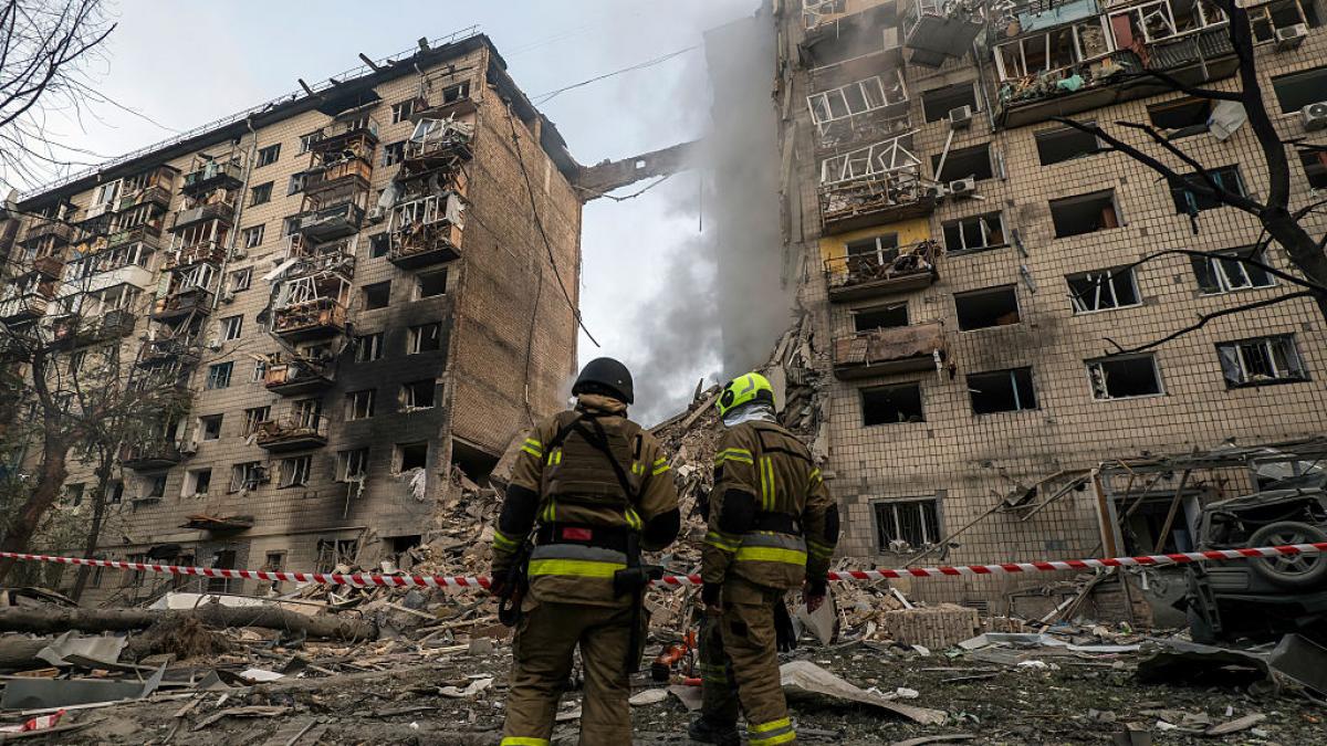 Rusia cambia las reglas con su nueva táctica de misiles y Ucrania ...