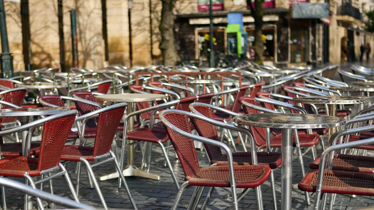 Un hombre de 36 años resume en un minuto cómo ha cambiado su pueblo: