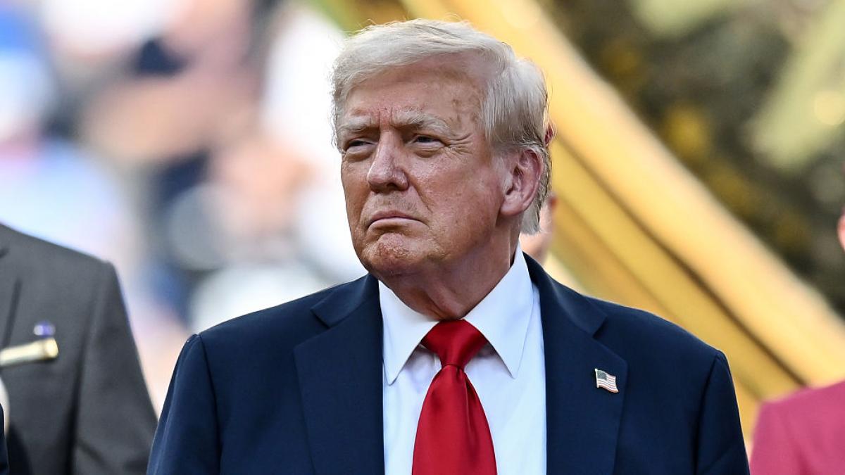 Trump se somete a un examen médico tras una leve inflamación en las piernas por 'insuficiencia ...