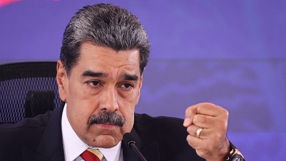 Maduro no saca aún la artillería: reacciona al ataque al barco ...