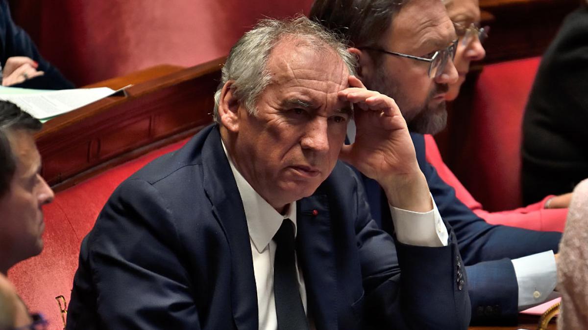 François Bayrou se inmola políticamente y hunde más a Francia en una ...