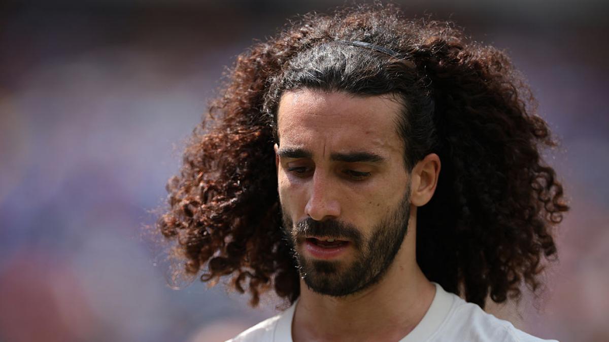 Cucurella vuelve a conquistar a todos hablando, entre lágrimas, de su ...