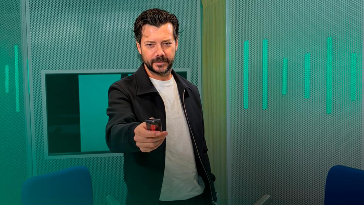 ¿Y tú qué miras? Con Álvaro Morte: 'Cuando aceptas un proyecto lo tienes que aceptar con todas ...