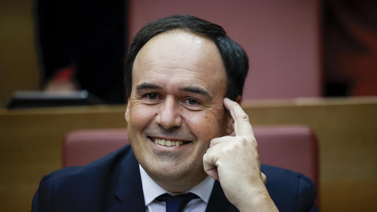 Así se estrena Pérez Llorca: elimina las comisiones de Políticas de ...