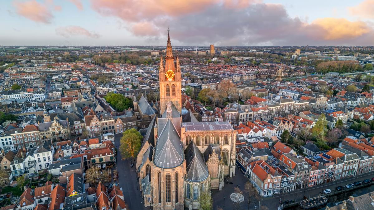 Mieke, fotógrafa y estilista de 57 años, vive en el ático de una antigua iglesia: 'Era hermoso ...