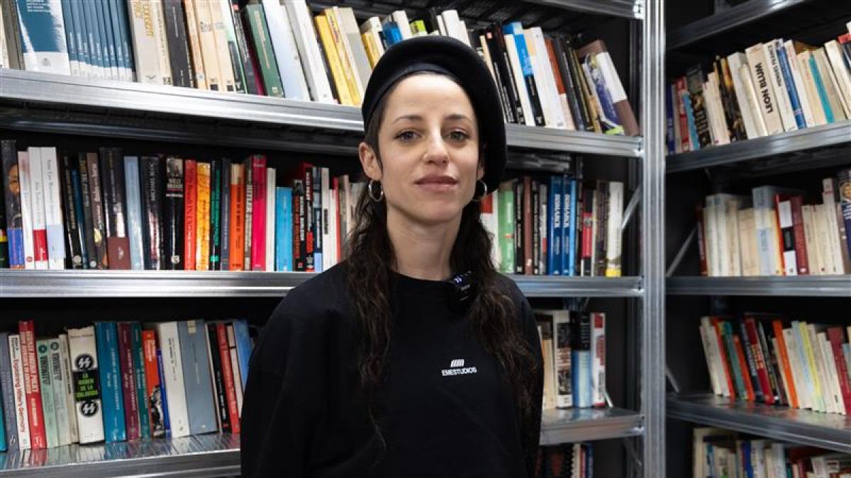Travis Birds: 'No vivo demasiado en la realidad porque me sepulta bastante'