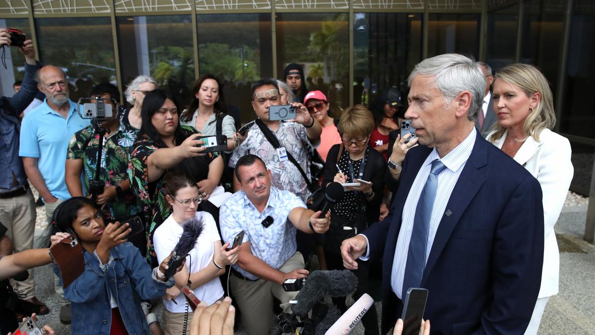 ¿Quién es Barry Pollack?: uno de los abogados de Julian Assange que ...