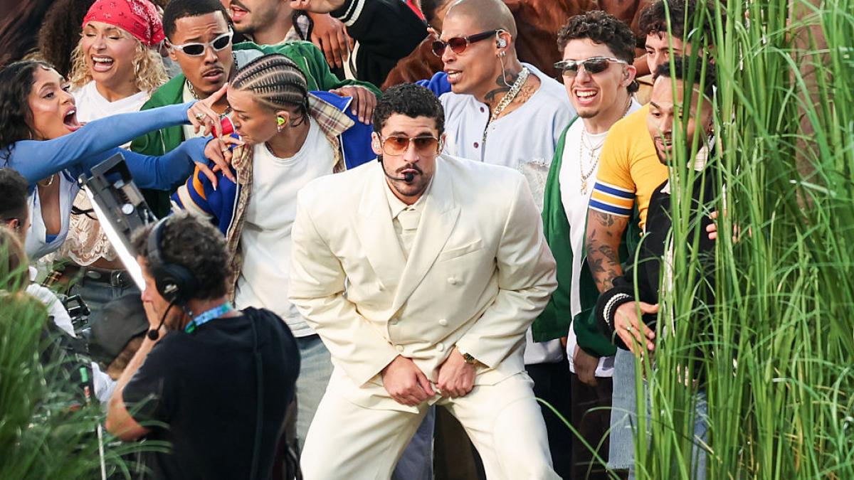 Las reproducciones de Bad Bunny subieron un 85% en Spotify tras el ...