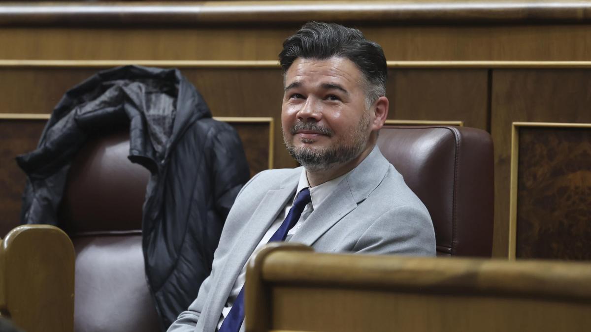 Rufián, al ser preguntado por una posible vuelta del rey emérito a ...