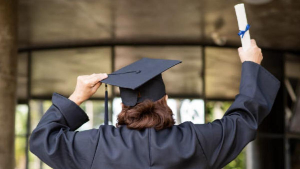 Fara, joven recién graduada: 'Salí de Italia a los 23 años y ahora gano ...