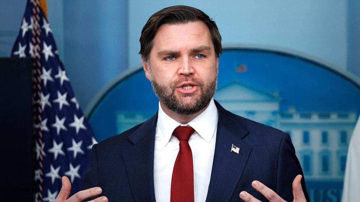 El momento 'Solo en casa' del vicepresidente de Trump en la Casa Blanca ...