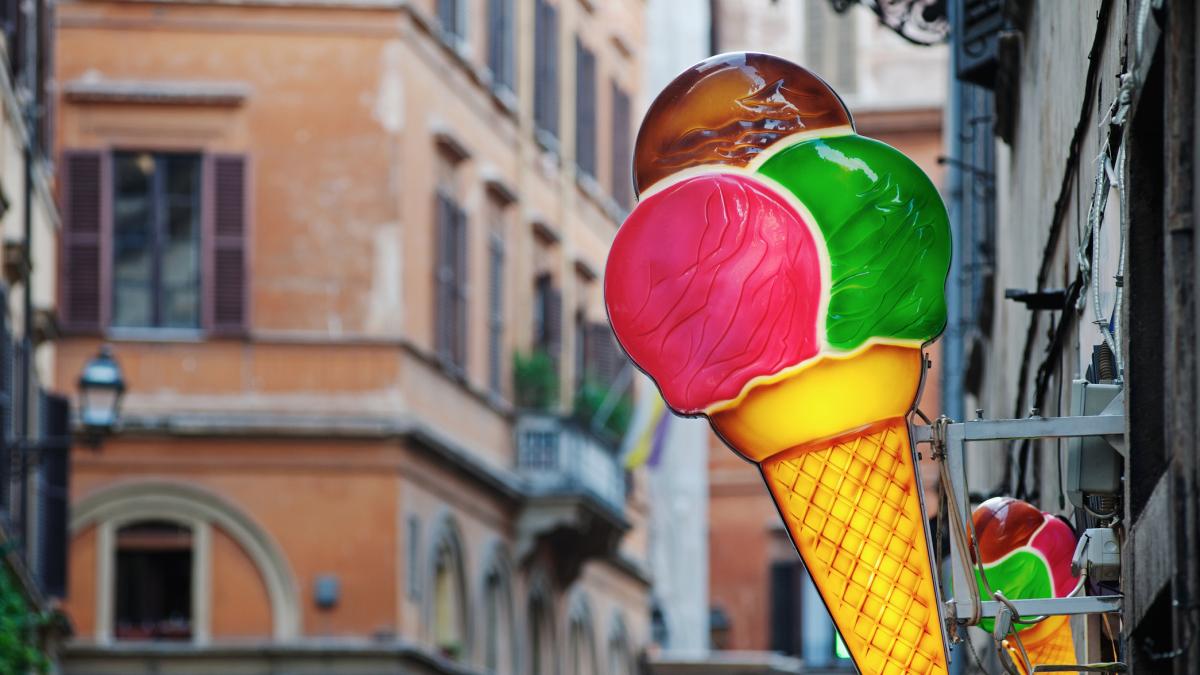 Una turista paga 44 euros por dos helados en Roma y su queja se vuelve ...