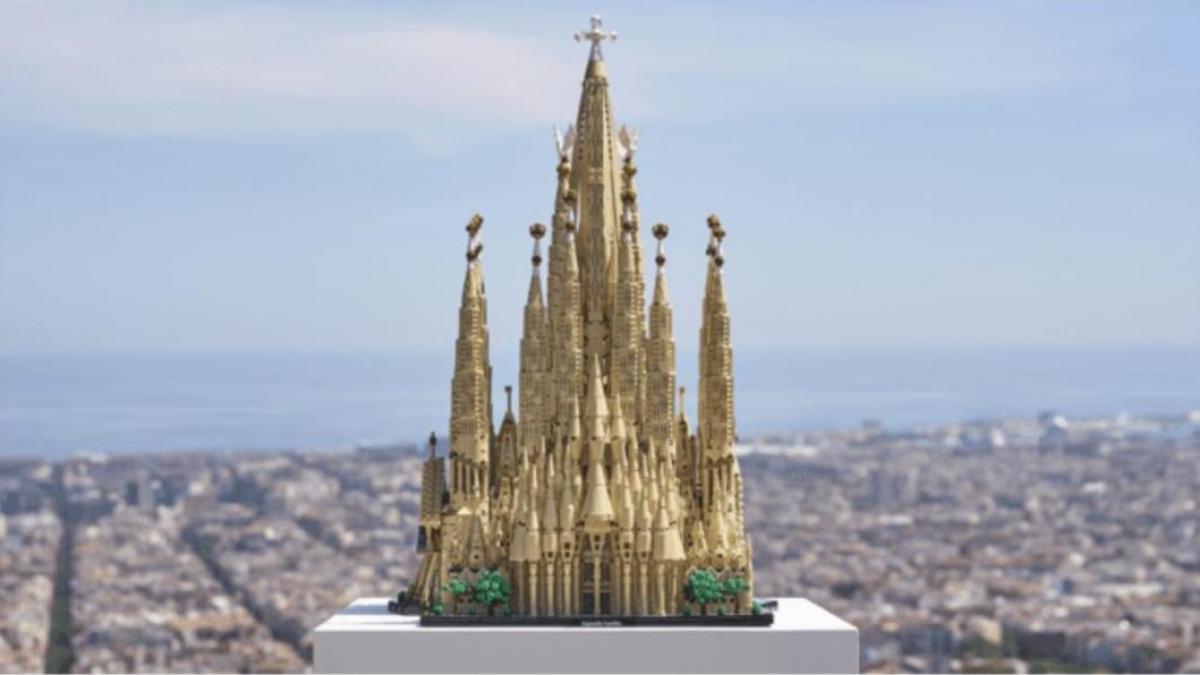 Así es el espectacular set de Lego de la Sagrada Familia: tiene 12.000 ...